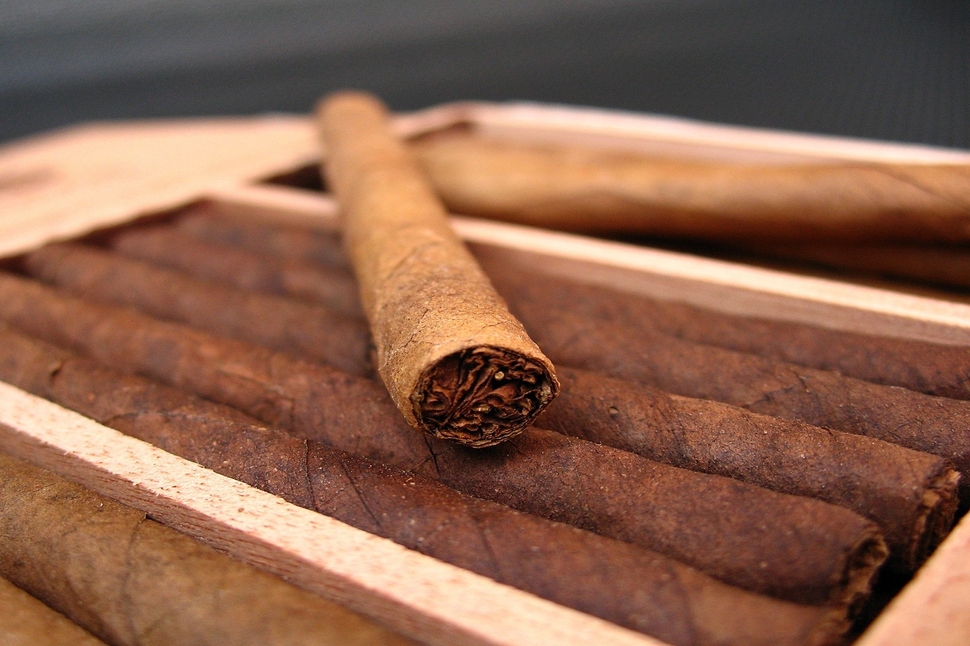 Helos24: Dein Tabak Online